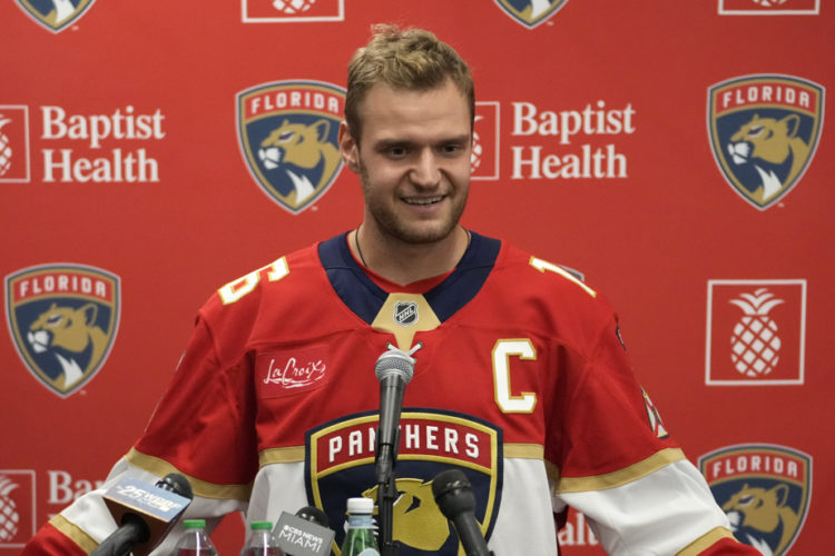 NHL - Coup de tonnerre en Floride, la saison d'Aleksander Barkov finie ...