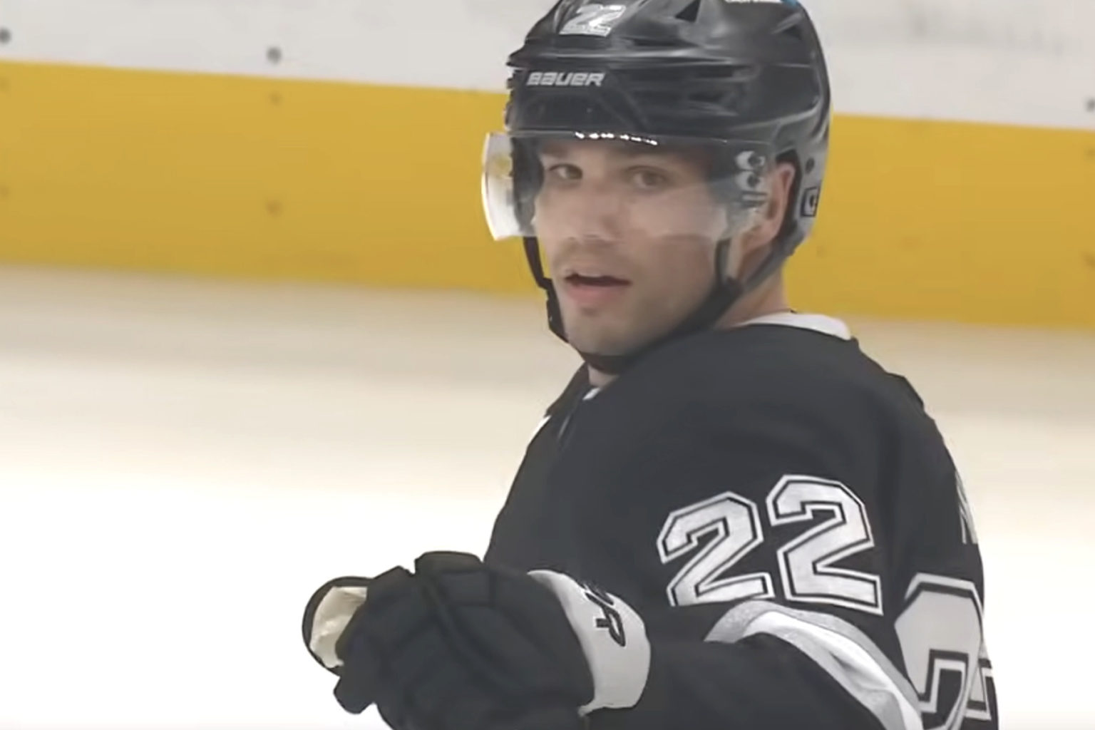 NHL - Kevin Fiala (LAK) nominé pour le trophée King-Clancy | Planète Hockey