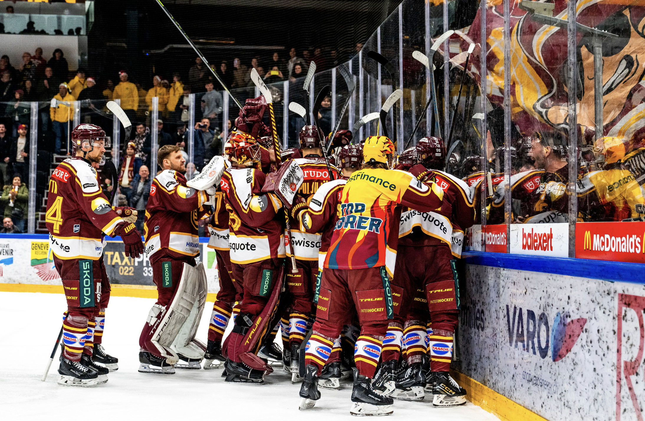 ️ HIGHLIGHTS - Les images du match Ambrì-Piotta vs Ajoie | Planète Hockey