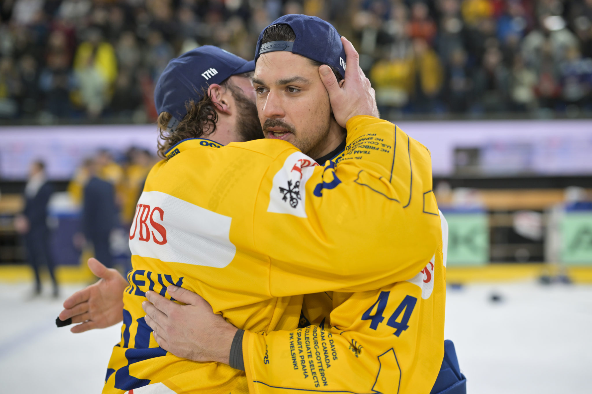 NATIONAL LEAGUE - Davos en démonstration, triplé de Lemieux | Planète ...